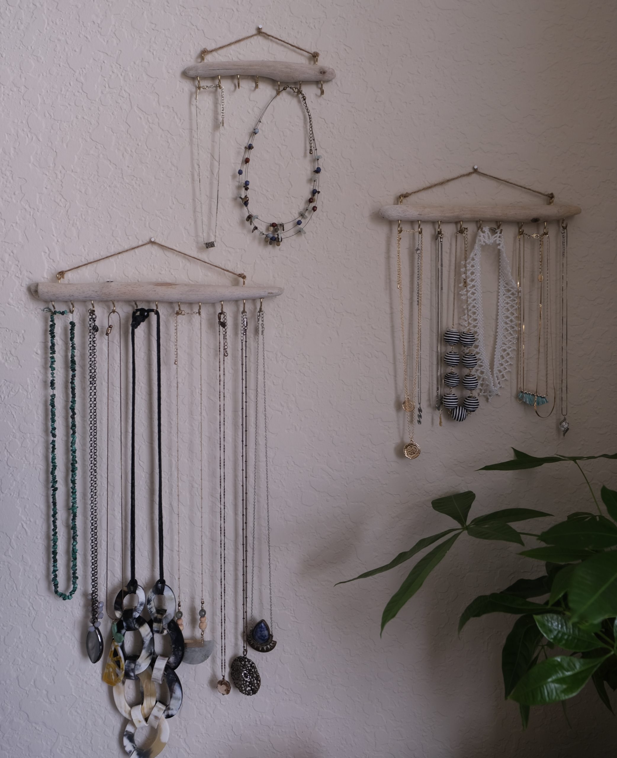 Driftwood Jewelry Hangers – Ronnie Does